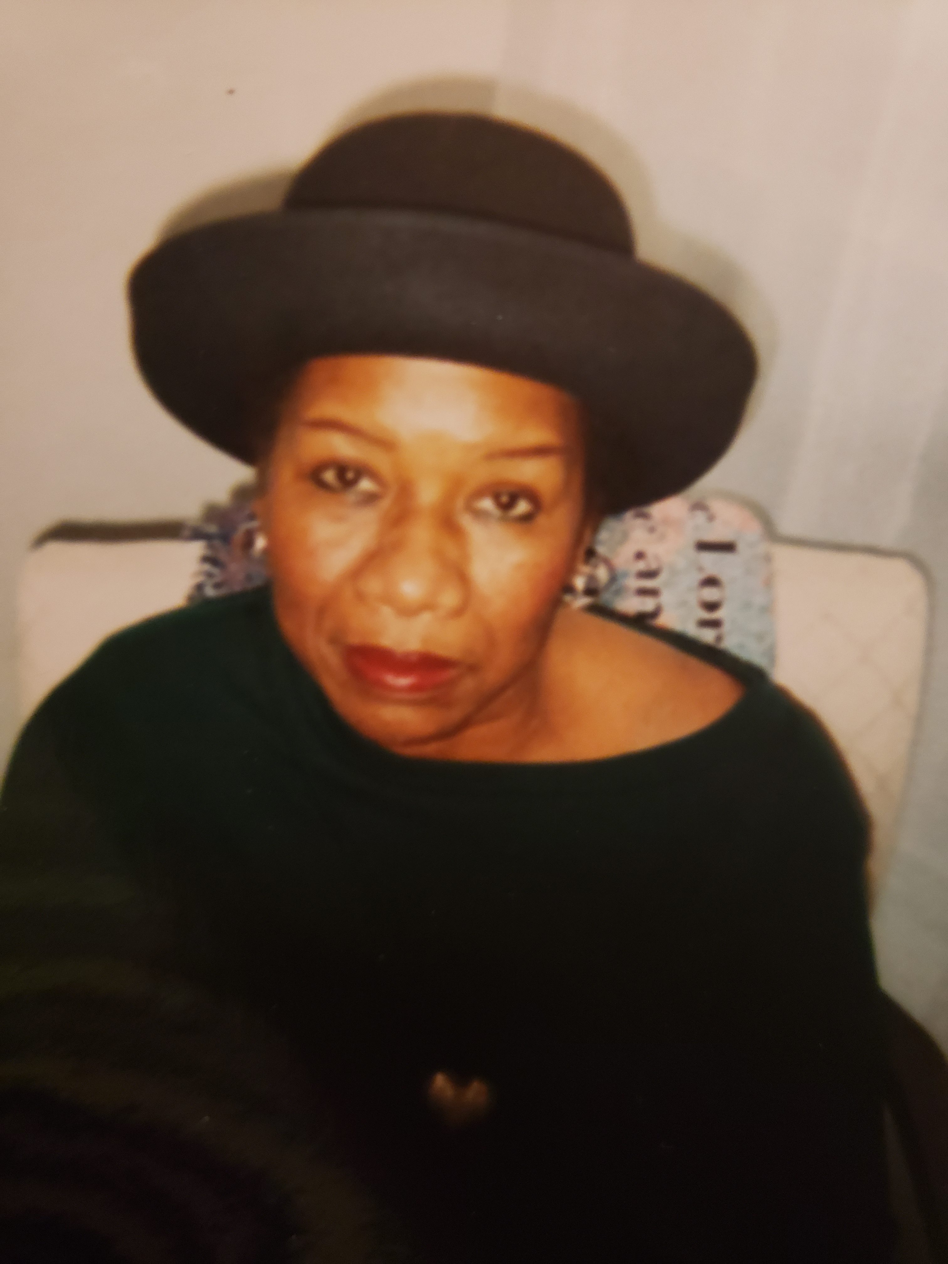 Dorothy Robins - St Louis Cremation