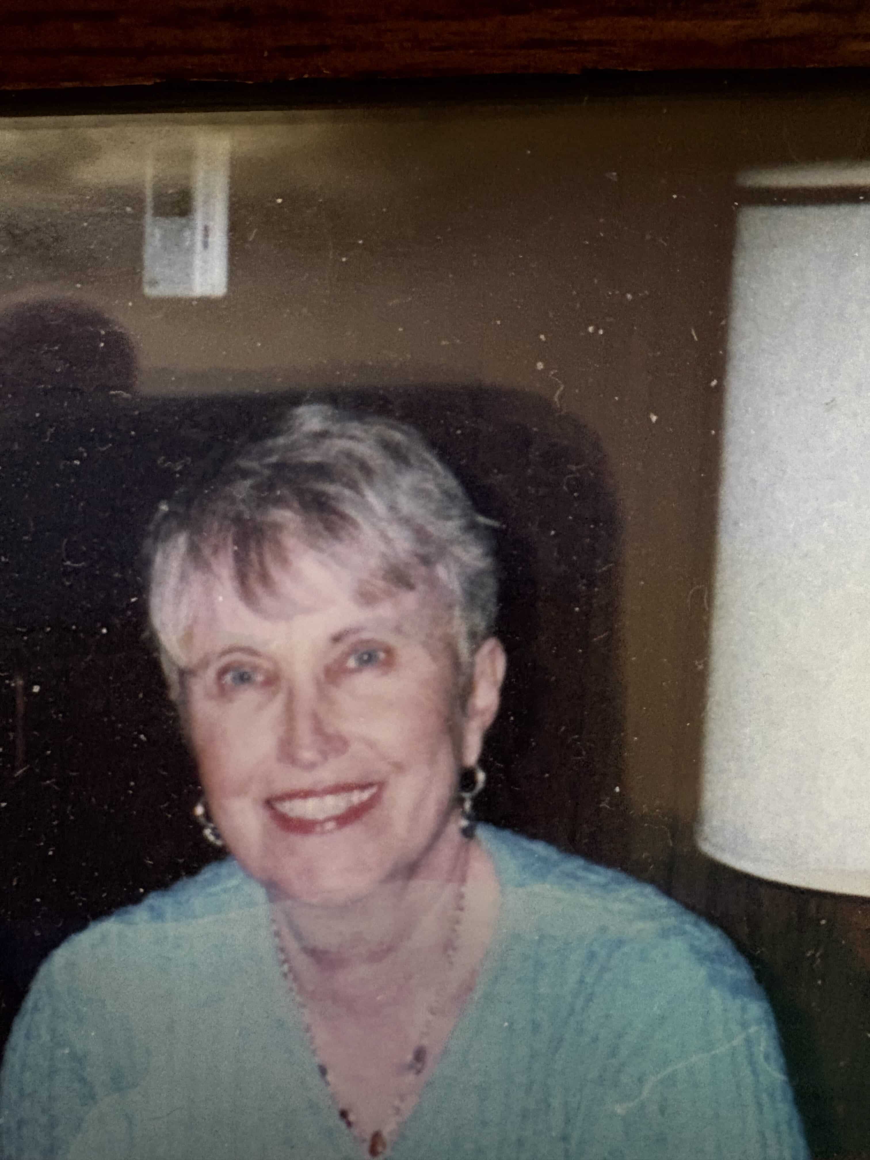 Helen B. Hurst - St Louis Cremation